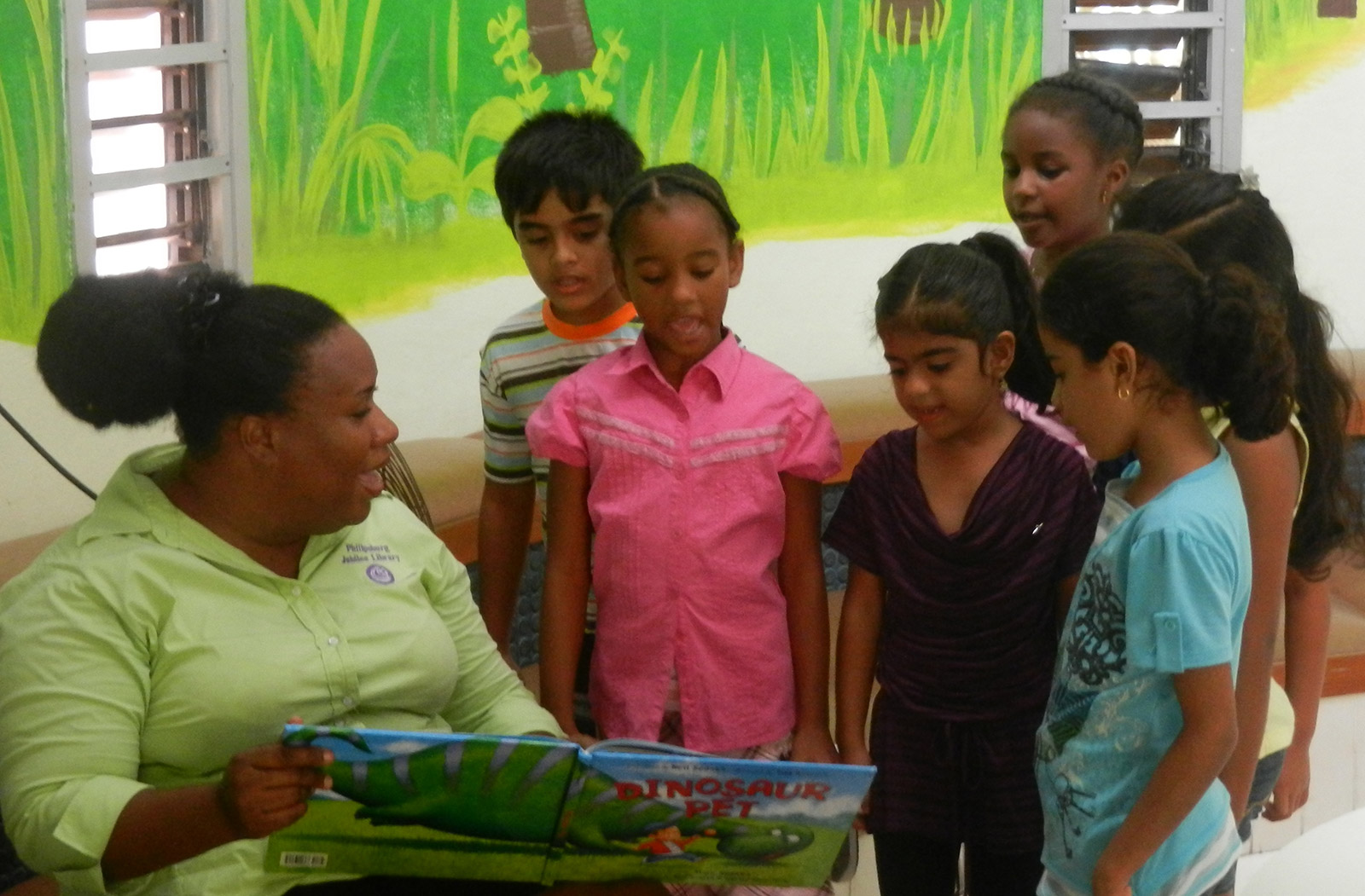New bi-weekly Story Hour at the library | Sint Maarten Library